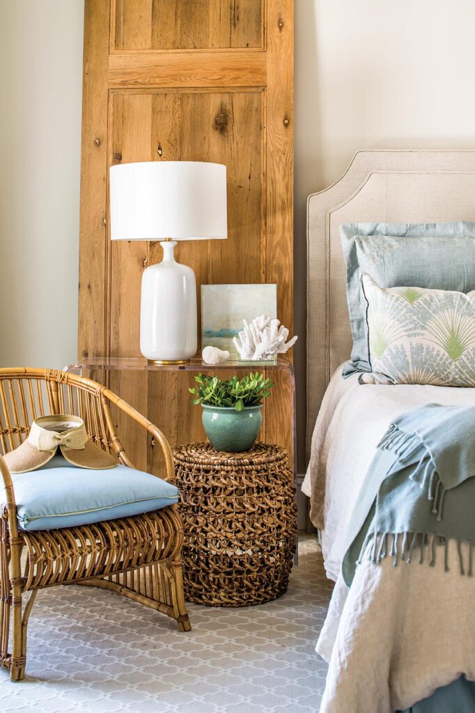 Coastal Charm with Mid-Century Elegance: Designer Mallory Mathison ...