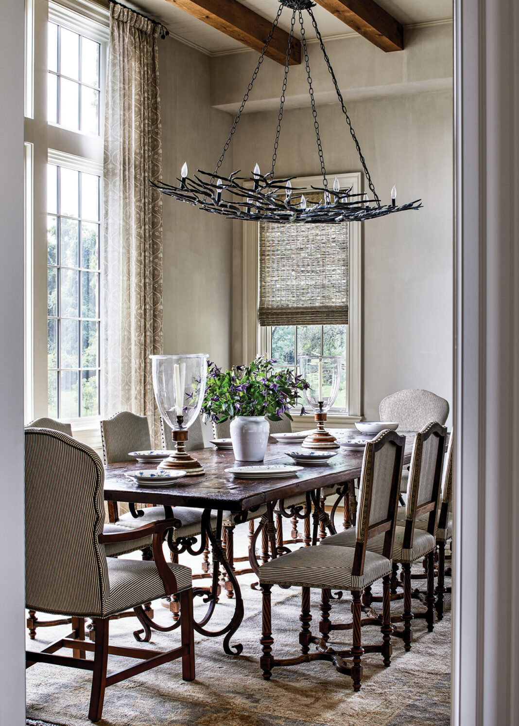 A Modern Virginia Farmhouse Blends Organic Design with Southern ...