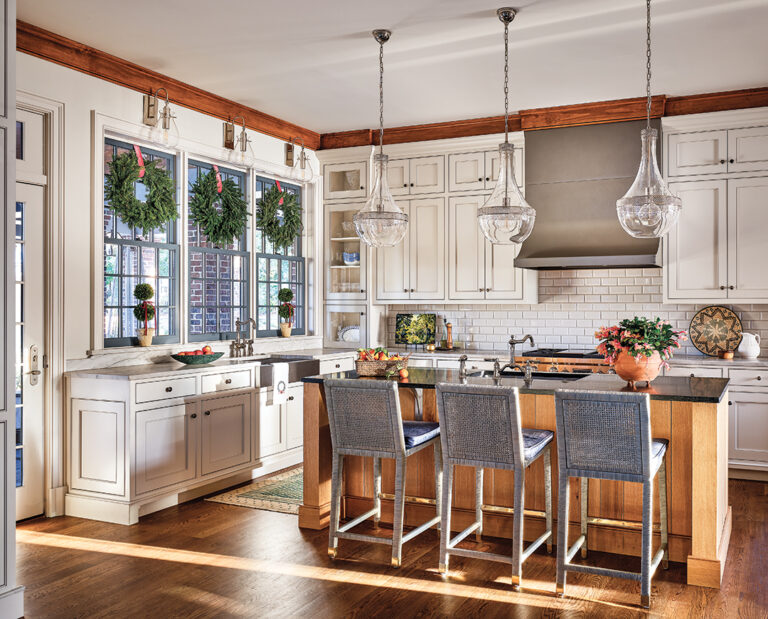 A Columbia, South Carolina, Home Blends Classic Architecture with Warm ...